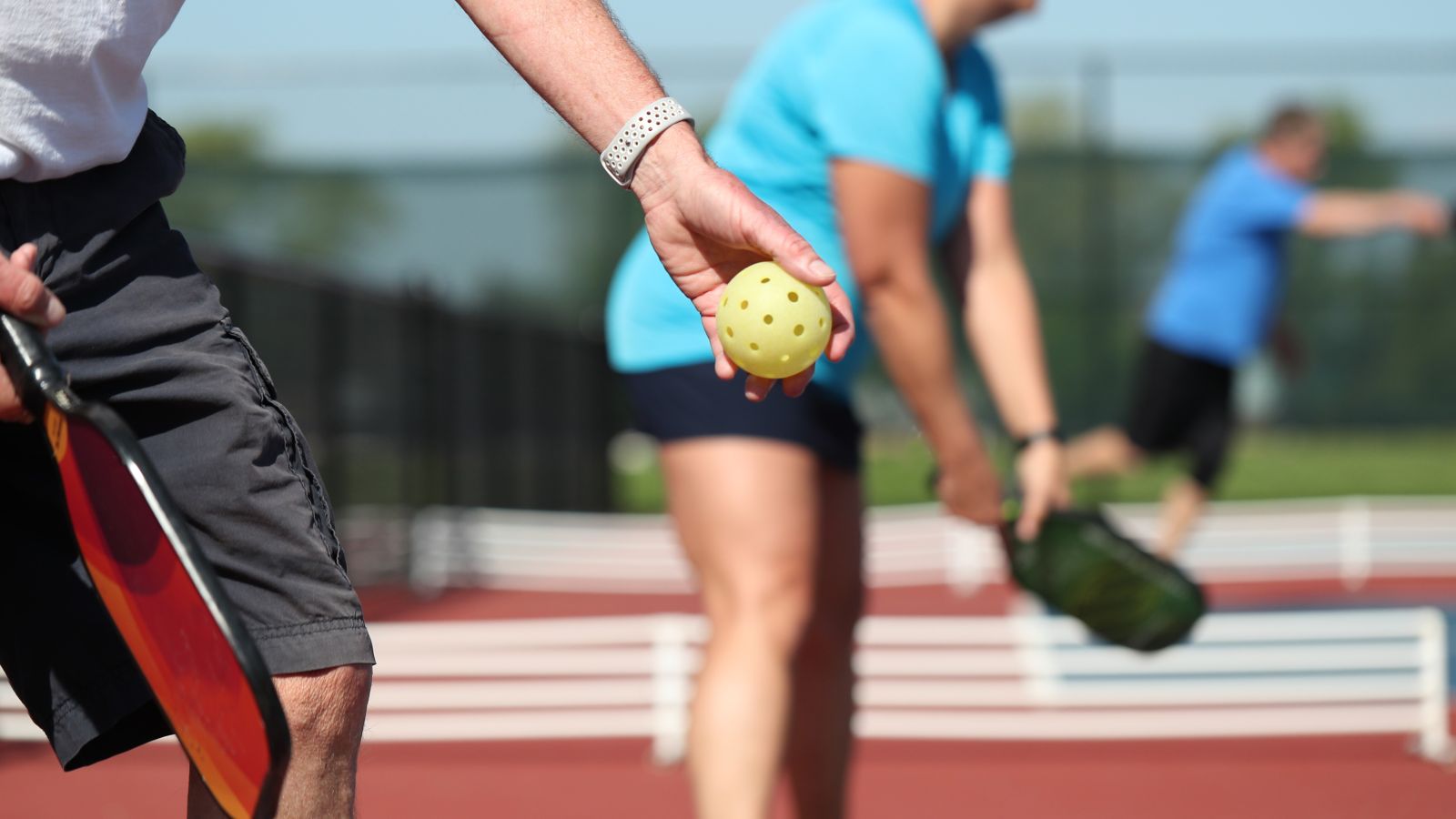 Pickleball en intérieur et en extérieur | Stages Sportifs | O-Sports